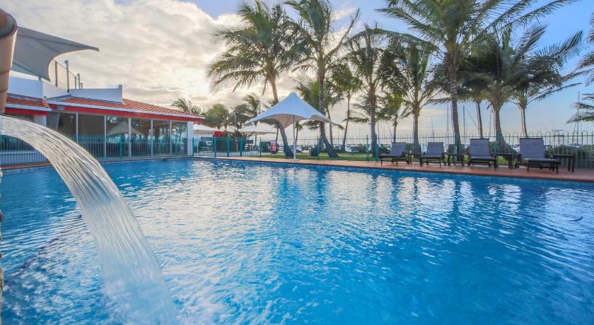 Mantra Mackay (formerly Mackay Marina Hotel) Mulherin Drive, Mackay ...
