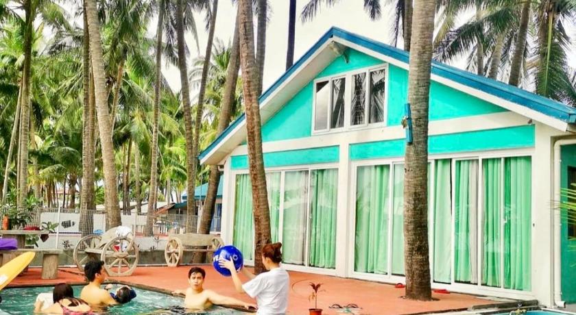 BALAYAN Beach House with dipping pool & jacuzzi Entire house (Batangas ...