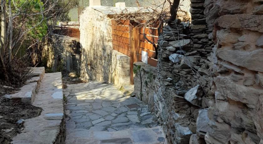 BOOK >> Vathia Tower of 1894 in Palaia Monemvasia, Greece