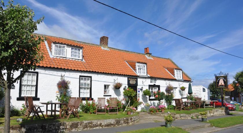 The Beehive Inn | Whitby 2021 UPDATED DEALS, HD Photos & Reviews