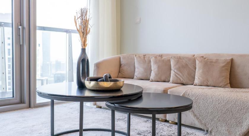 Stylish 2Bedroom w infinity pool on the 64th floor Paramount Midtown ...