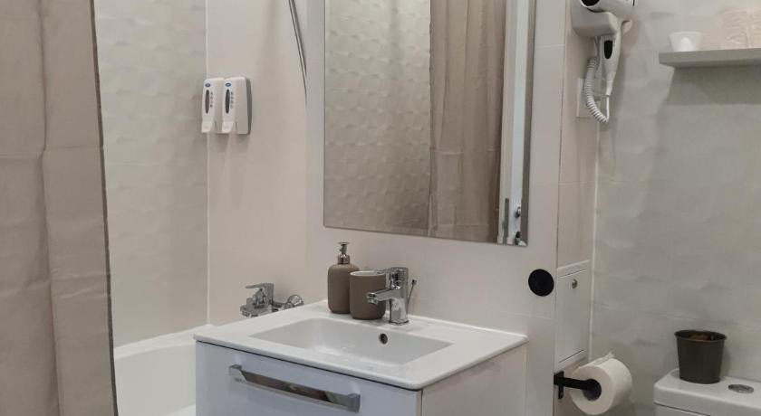 Premium Hils Brauner Studio in Bucharest | 2024 Updated prices, deals ...