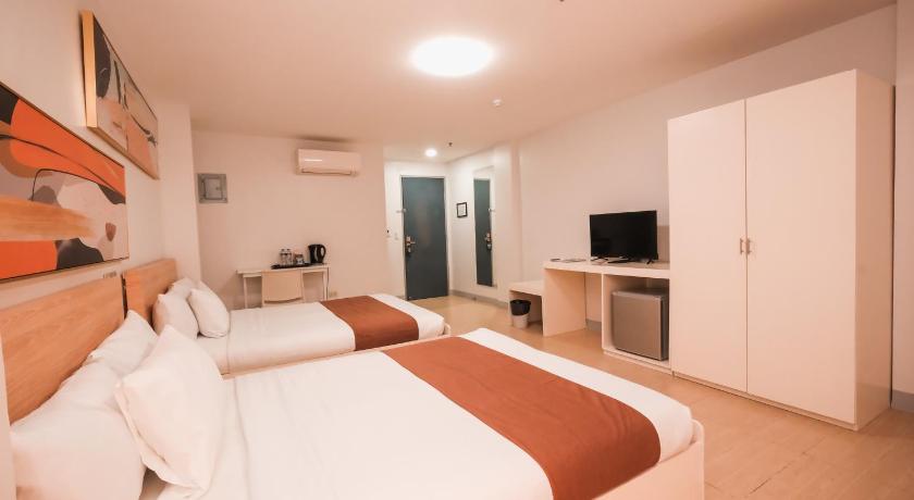 Best Price on Rosey Hotel in Cabanatuan + Reviews!