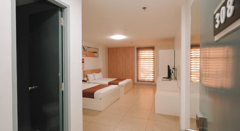 Best Price on Rosey Hotel in Cabanatuan + Reviews!