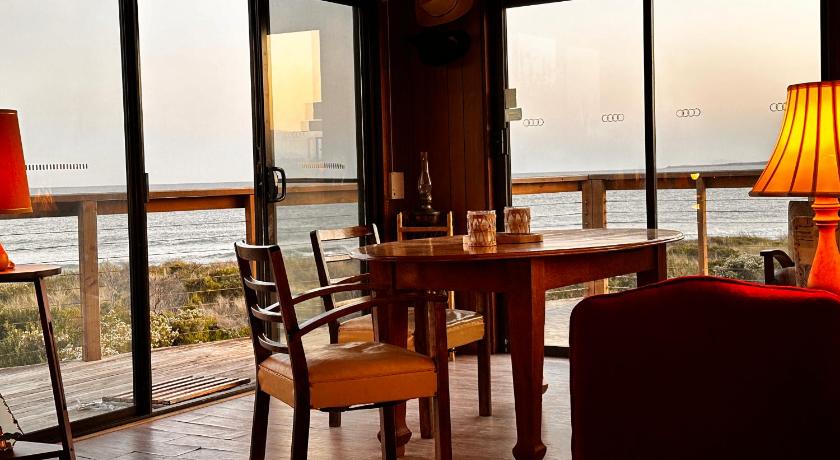 IdleWild - Secluded Absolute Beachfront Escape 266 Dolphin Sands Road ...
