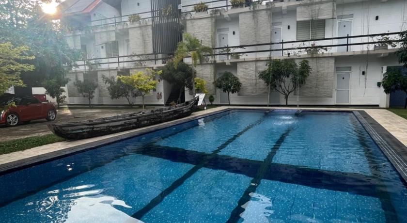 Royal Crown Residence Hotel in Malabe, Colombo from $19