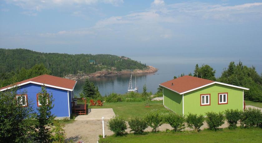 Les Chalets au Bord de la Mer à Les Escoumins (QC) à partir de