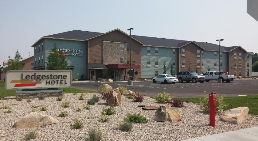 Ledgestone Hotel Vernal, Vernal (UT) | Best Price Guarantee - Mobile ...