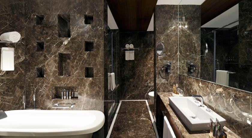 Novotel Mumbai Juhu Beach | Mumbai 2026 UPDATED DEALS, HD Photos & Reviews