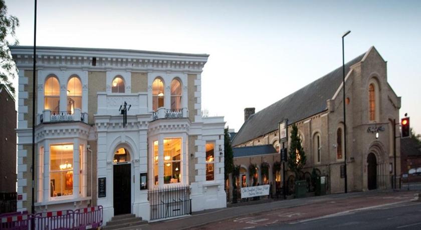 Sandford House Hotel Wetherspoon in Huntingdon - See 2023 Prices