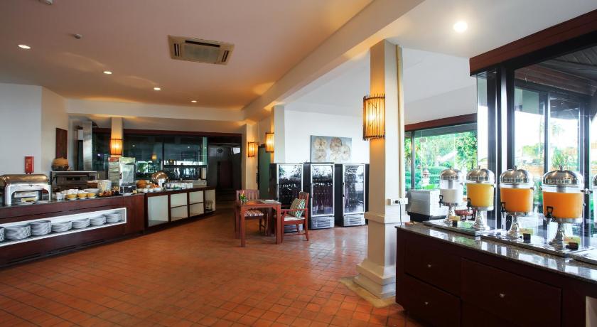 Samui Buri Beach Resort in Mae Nam, Koh Samui from $200