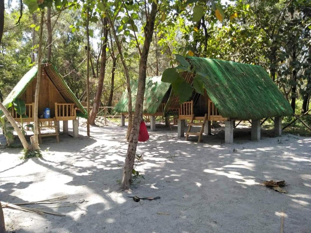 El Zamba Villas Prices, photos, reviews, address. Philippines