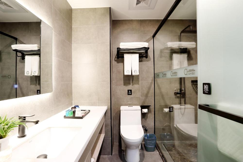 Yimi Hotel Shenzhen Longgang Longdong Metro Station Prices, photos, reviews, address. China