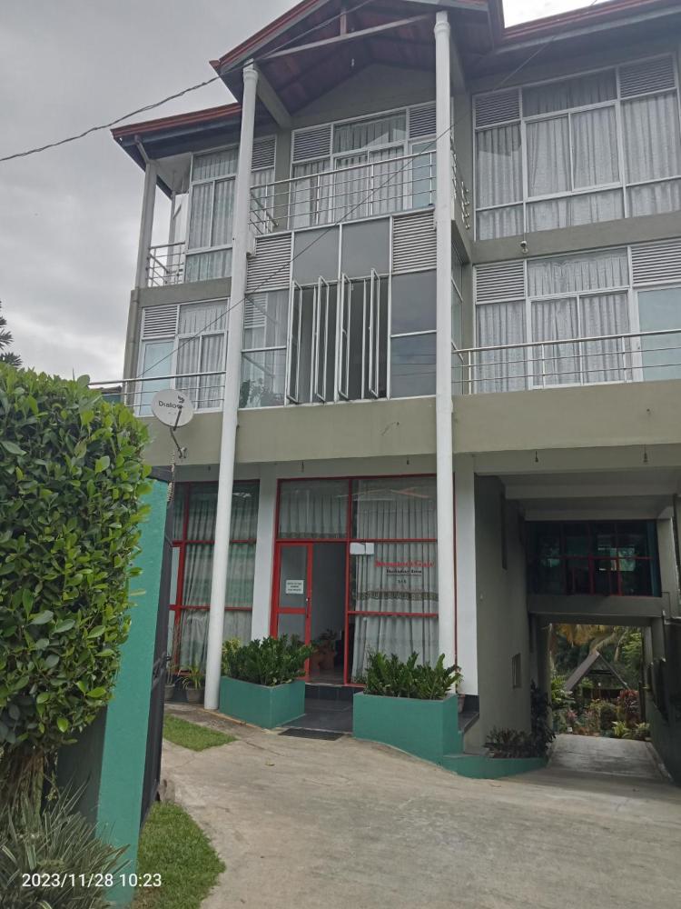 Kingdom gate hotel Prices, photos, reviews, address. Sri Lanka