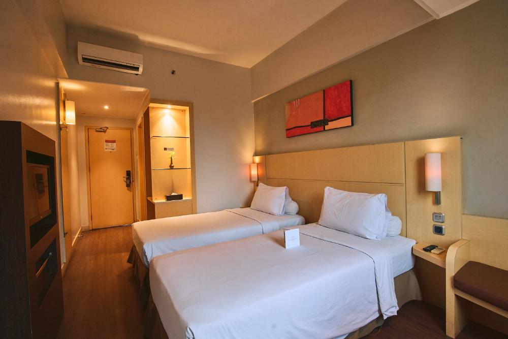 Horison Arcadia Wahid Hasyim Prices, photos, reviews, address. Indonesia