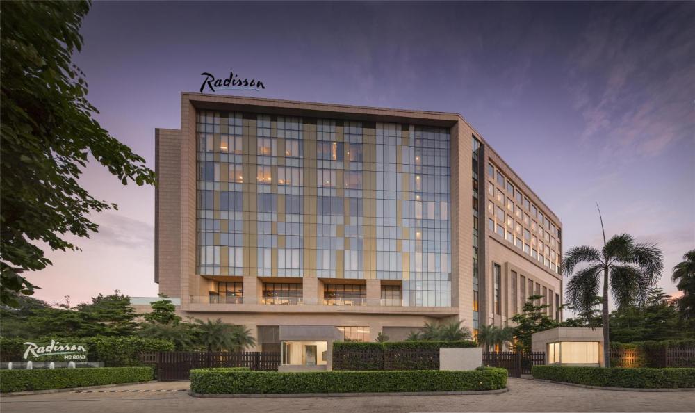 Radisson Hotel Delhi MG Road Prices, photos, reviews, address. India