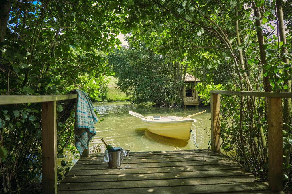 The Fish Hotel | Cotswolds Guide
