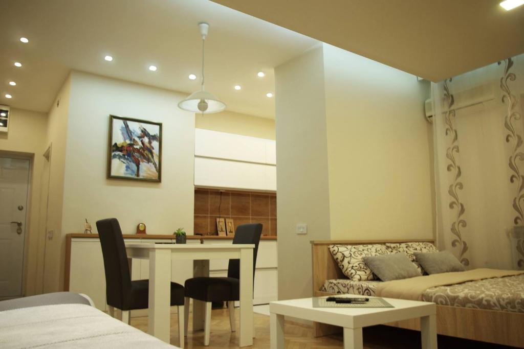 Square Studio Apartment, Nis, Serbia - Photos, Room Rates & Promotions