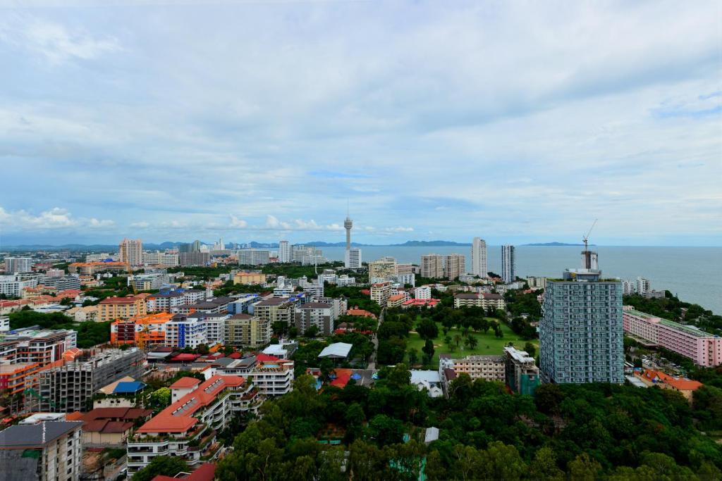 The Peak Towers Pattaya, Pattaya | 2024 Updated Prices, Deals