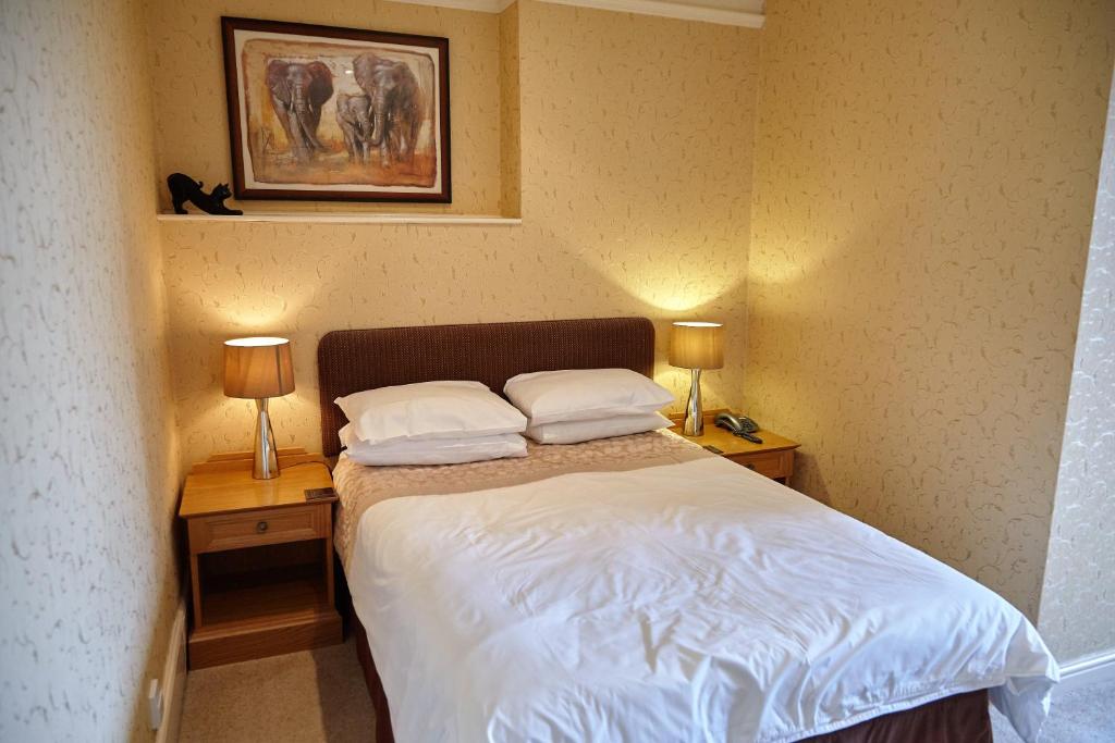 Best Price on Hundith Hill Hotel in Cockermouth + Reviews!