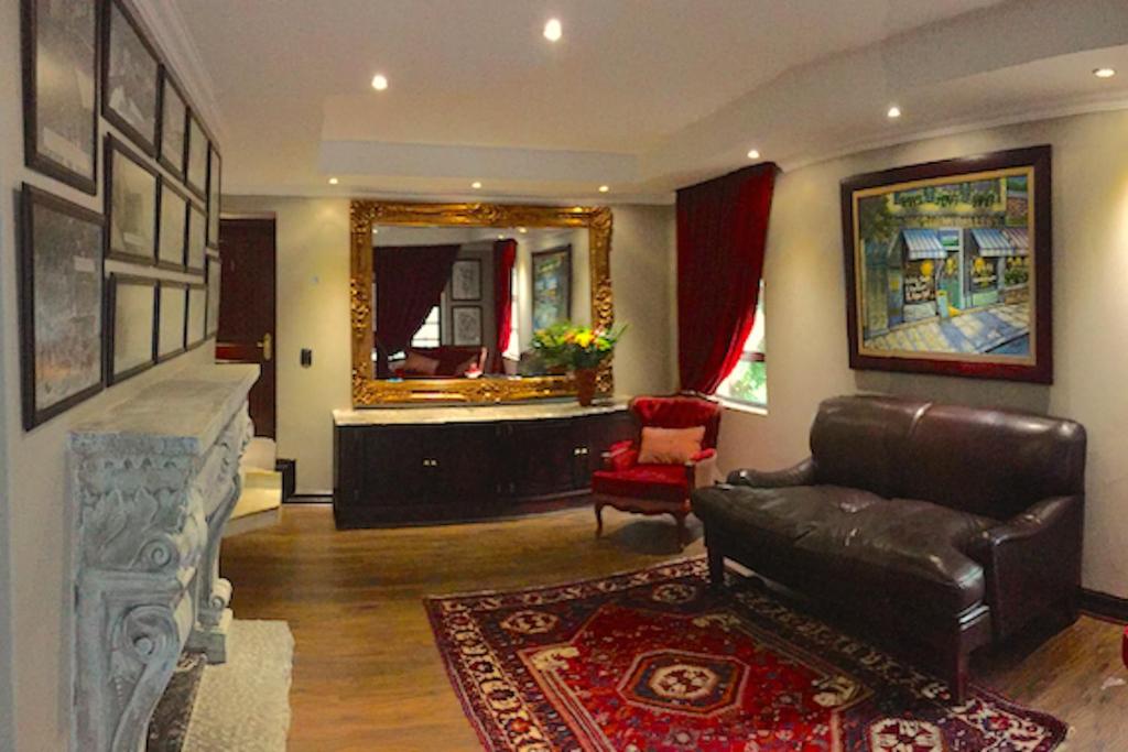 Kosmos Lodge, Hartbeespoort | 2025 Updated Prices, Deals