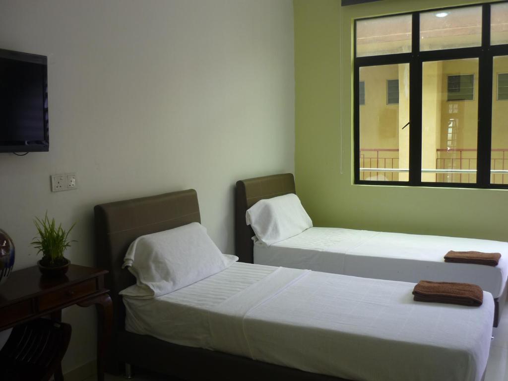 Best Price on Hotel Paka INN in Paka + Reviews!