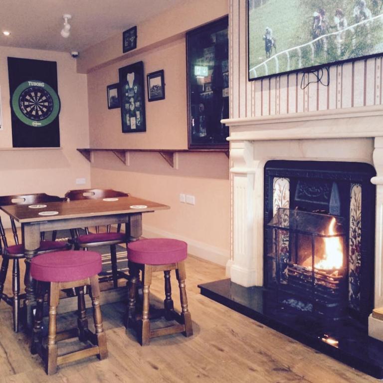 The Auld Triangle, Loughrea | 2025 Updated Prices, Deals