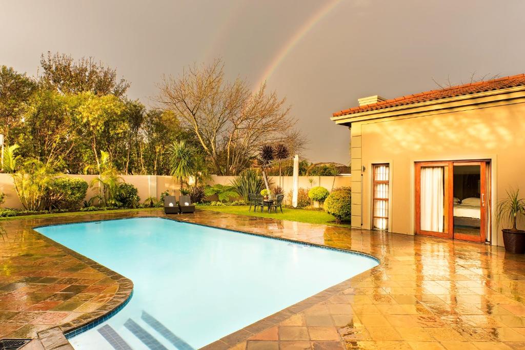 Lord Caledon Guest House Deals