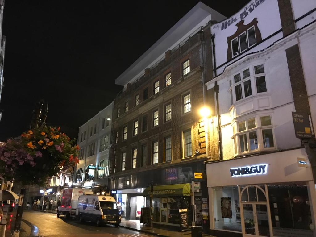 Best Price on The George Street Hotel in Oxford + Reviews!