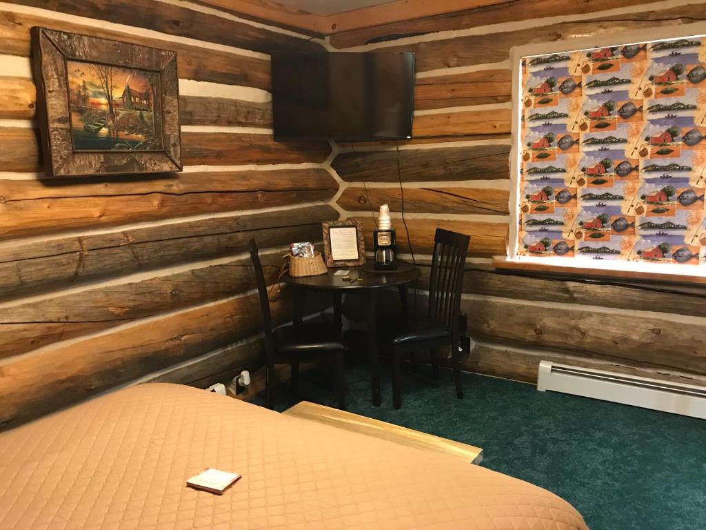 Best Price on Judith Mountain Lodge in Lewistown (MT) + Reviews!