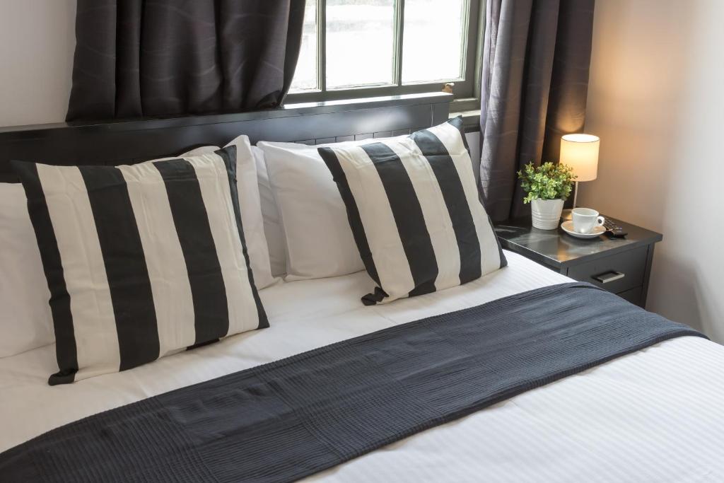 Royal Hotel Ryde, Sydney | 2024 Updated Prices, Deals