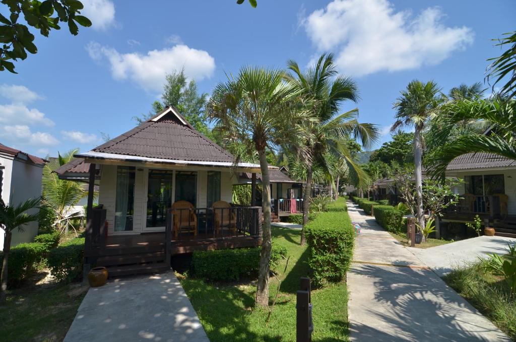 Nakara Longbeach Resort, Koh Lanta | 2024 Updated Prices, Deals
