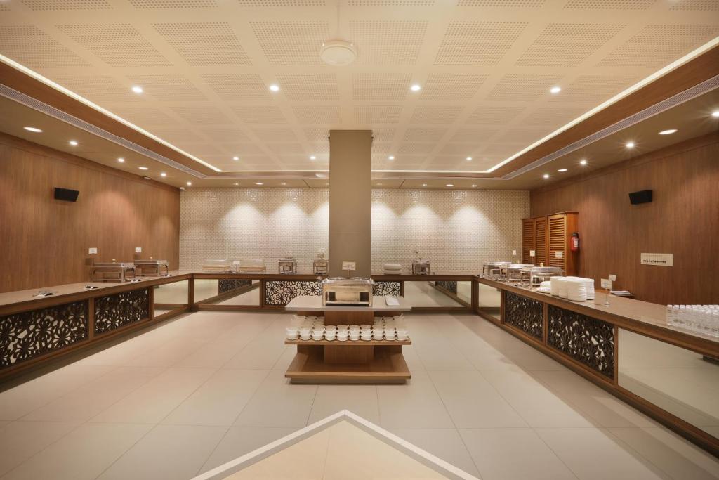 Abbott Hotel, Mumbai | 2024 Updated Prices, Deals