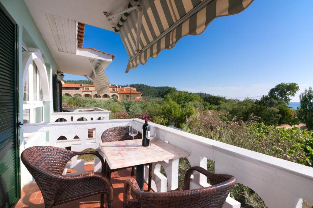 San Antonio Beach Apartments Entire apartment (Thassos) - Deals, Photos ...