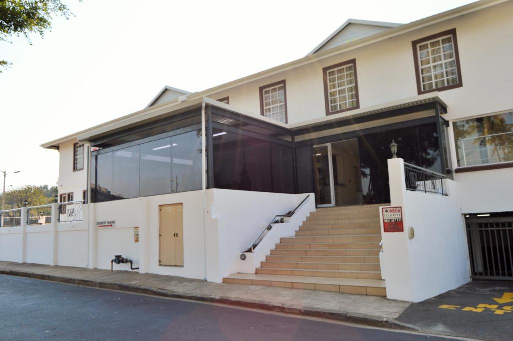 Palace Lodge Morningside, Durban from $20pp - Book Now