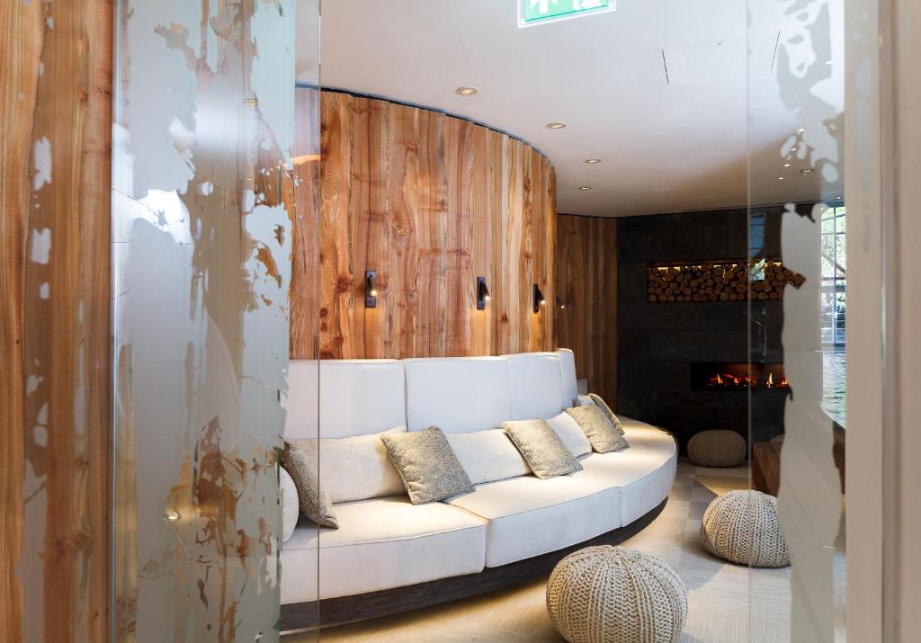 Champneys Forest Mere Hotel, Liphook | 2024 Updated Prices, Deals