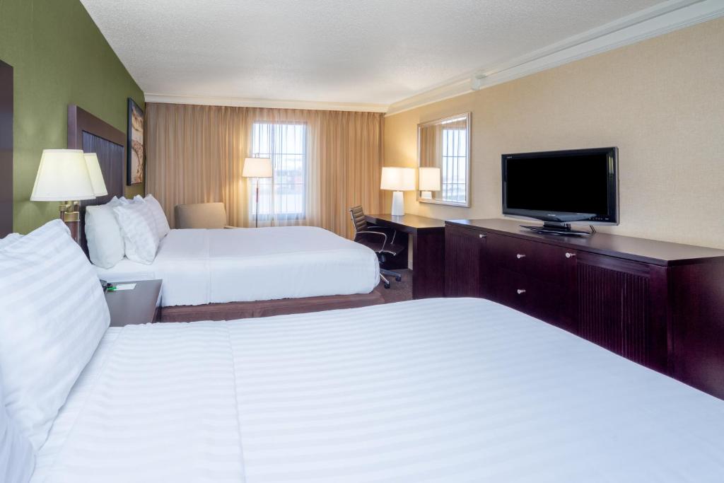 Holiday Inn Baltimore-Inner Harbor in Baltimore (MD) - Room Deals ...