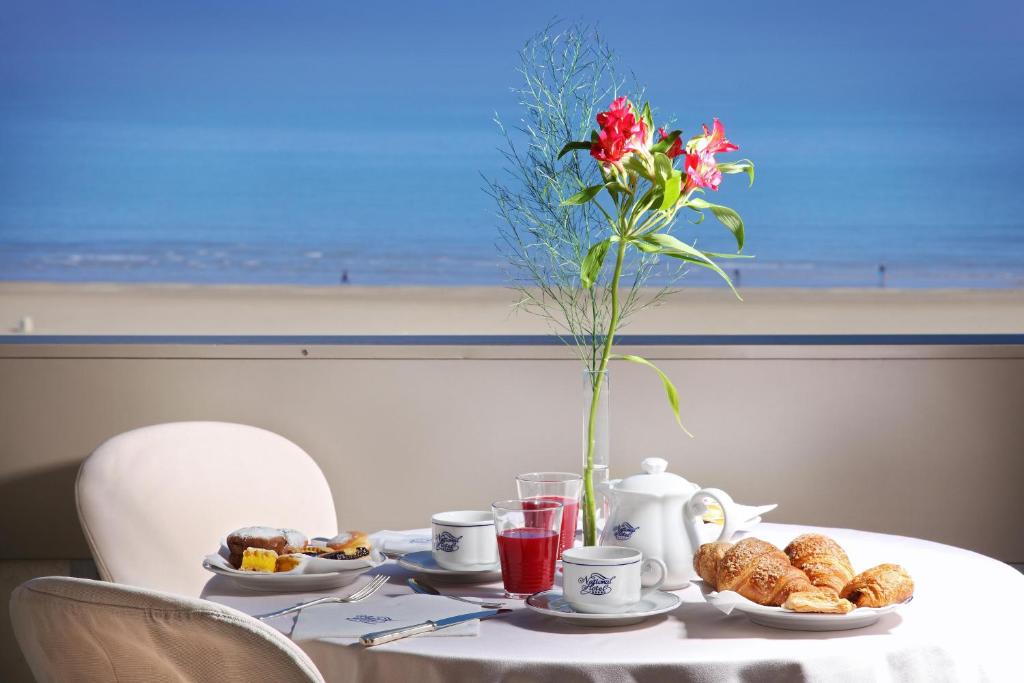 Best Price on National Hotel in Rimini + Reviews!