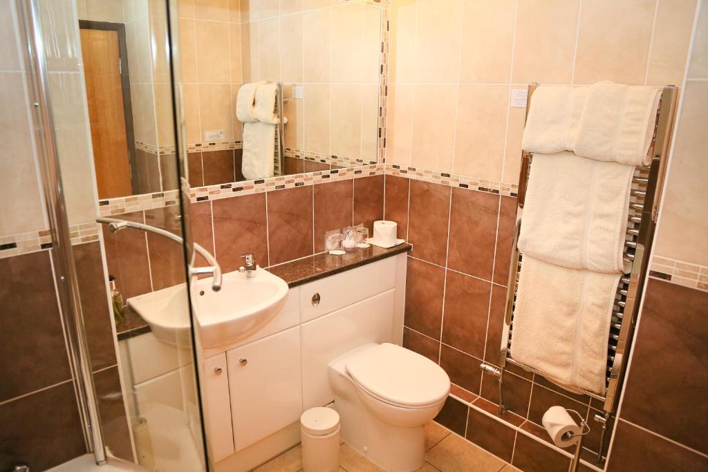 Best Price on Millfields Hotel in Grimsby + Reviews!