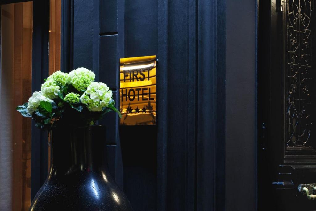 First Hotel Paris Tour Eiffel, Paris | 2024 Updated Prices, Deals