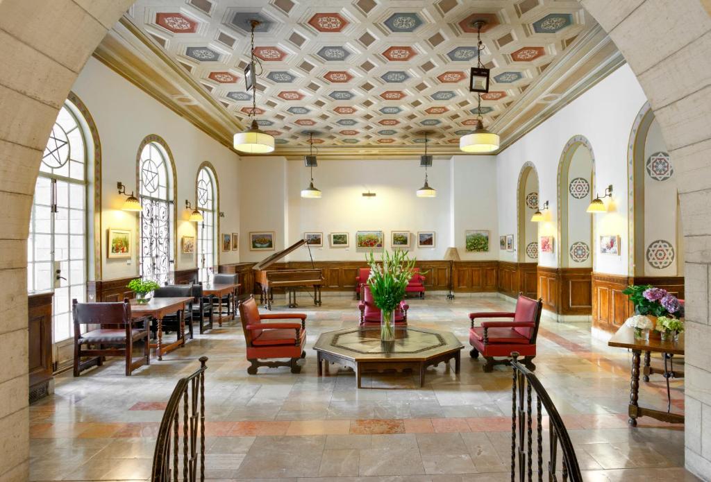 Ymca Three Arches Hotel