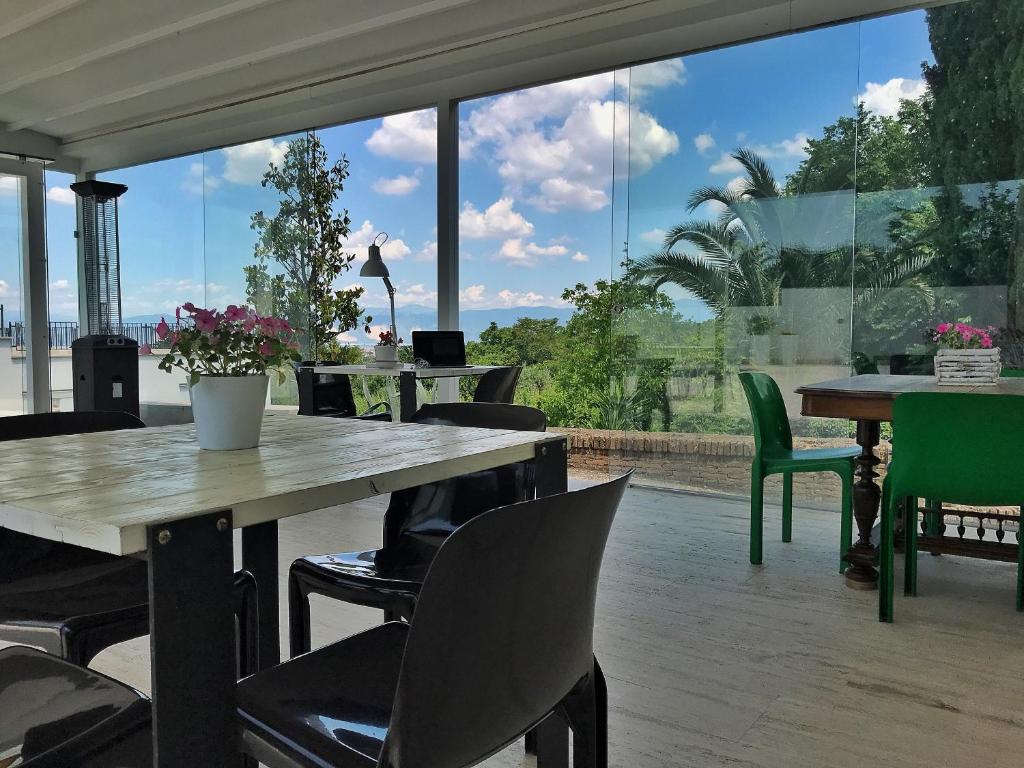 Villa vicino Napoli Guest House (Pollena Trocchia) - Deals, Photos ...