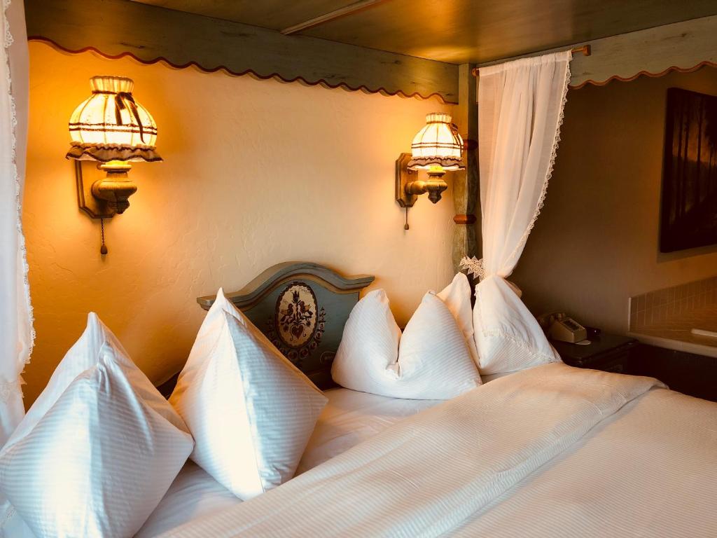 Enzian Inn, Leavenworth (WA) | 2024 Updated Prices, Deals