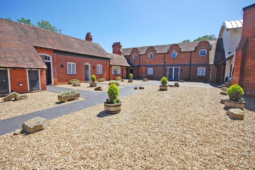 The Mount Country Manor Hotel & Golf, Wolverhampton | 2024 Updated ...