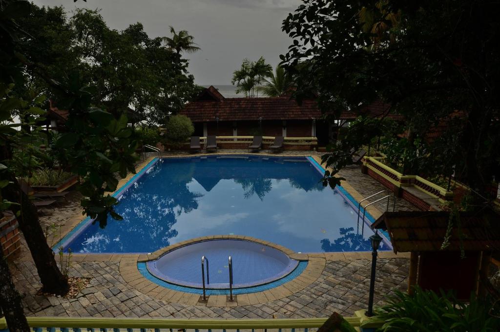 Punnamada Resort, Alleppey | 2024 Updated Prices, Deals