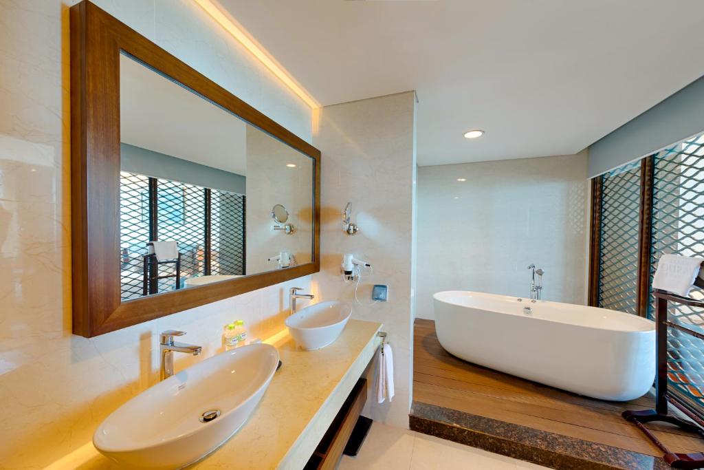 Grand Tourane Hotel, Da Nang | 2024 Updated Prices, Deals