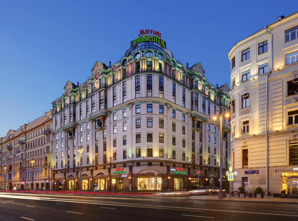 Best Price on Moscow Marriott Grand Hotel in Moscow + Reviews!