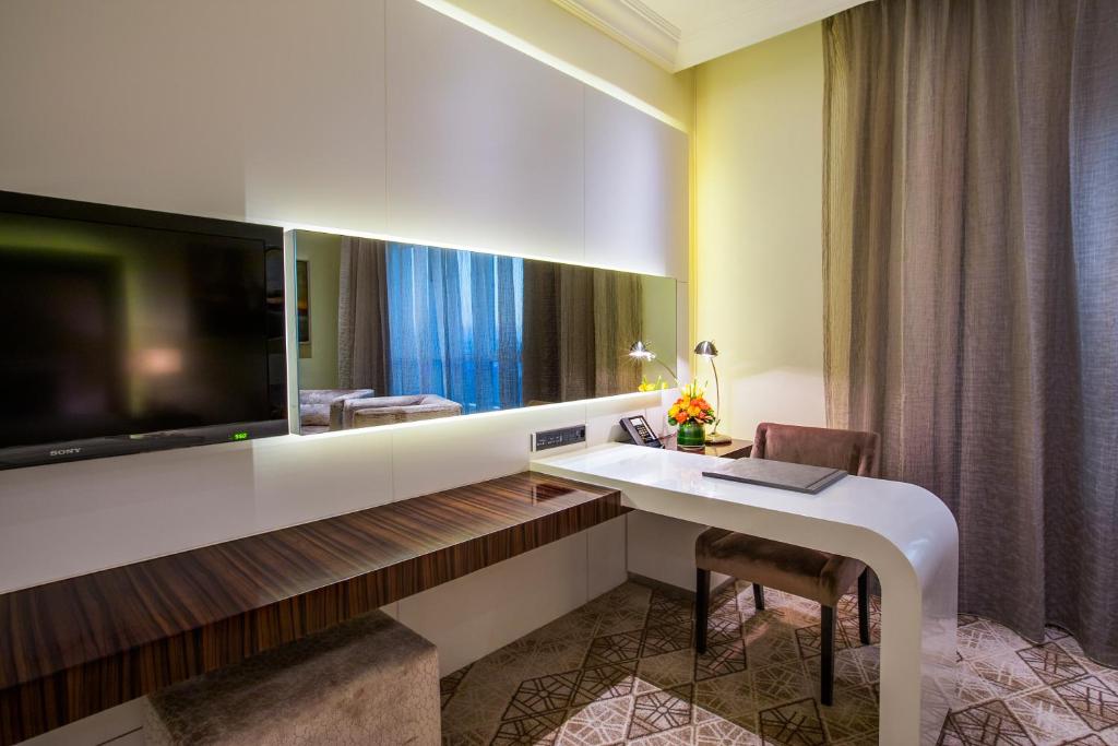 Elite Byblos Hotel – Mall of The Emirates, Dubai | 2024 Updated Prices ...