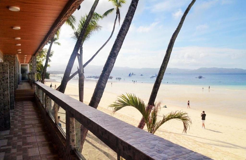 Diamond Water Edge Resort - 2025 Cheaper Prices!