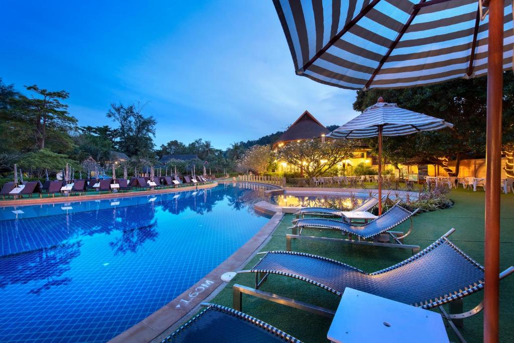 Lanta Cha Da Beach Resort and Spa - Updated Deals 2024